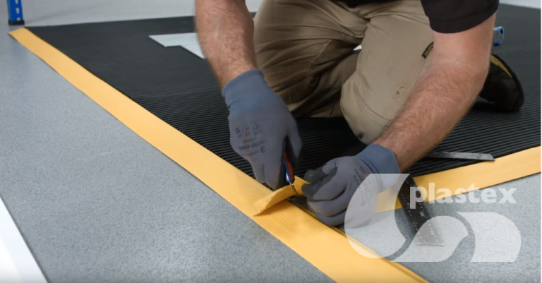 Trackgrip : tapis de passerelle à grille ajourée extra-large | Plastex